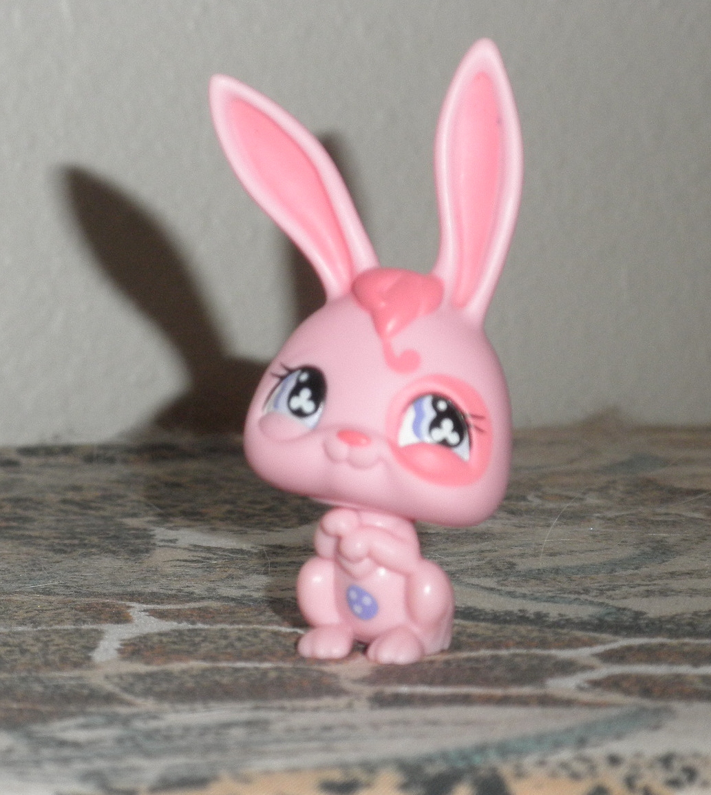 Collectomania: LPS Rabbits