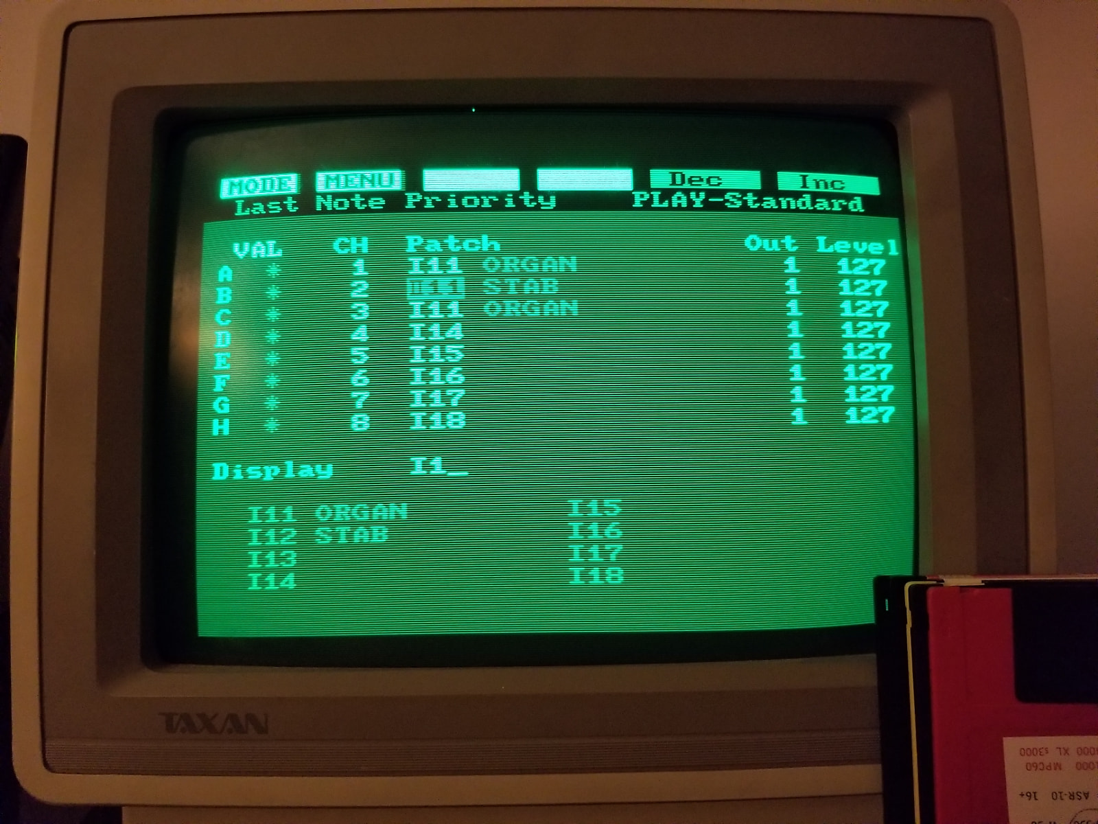 MATRIXSYNTH: Roland S-550 Digital Sampler w/ Software Editor