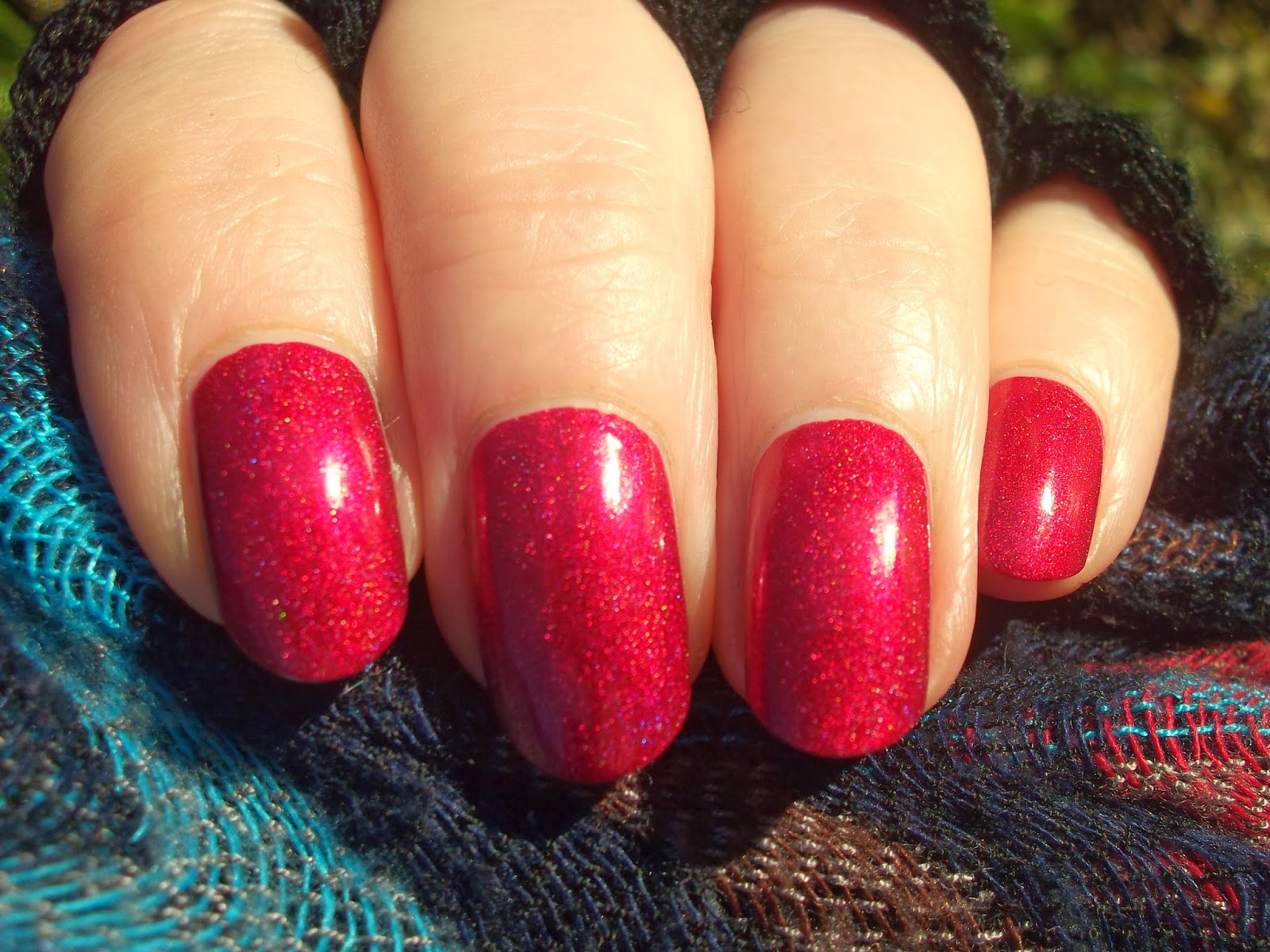 Knitty Nails: A England Rose Bower