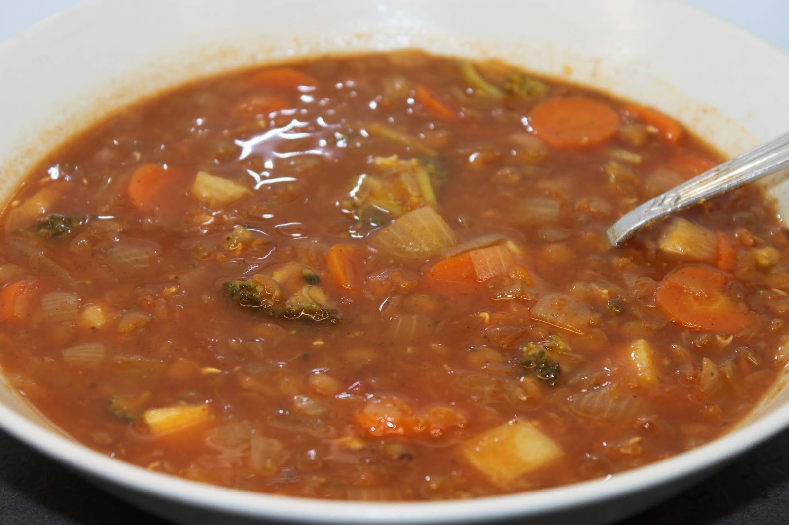 Toves kök - nästan bara vegetariskt: Linssoppa med grönsaker och ...