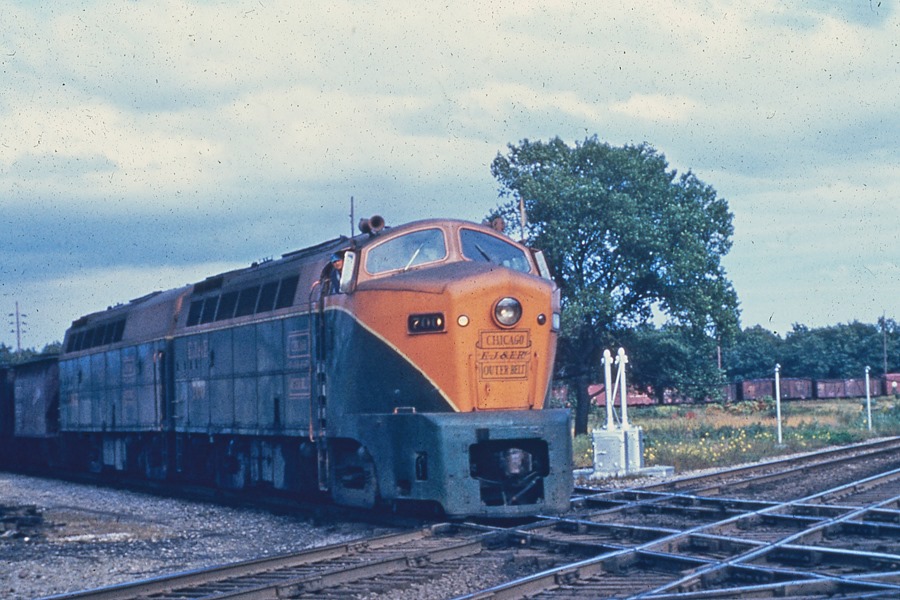 Towns and Nature: Griffith, IN: EJ&E Railfan Action