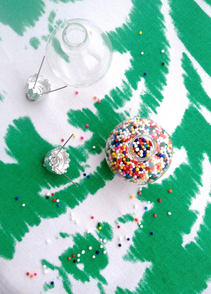1-Minute DIY Mini Sprinkle Ornaments! / Hey, EEP!