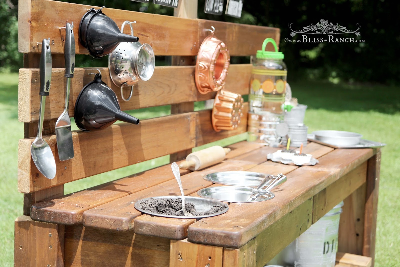 Bliss Ranch: Mud Pie Station