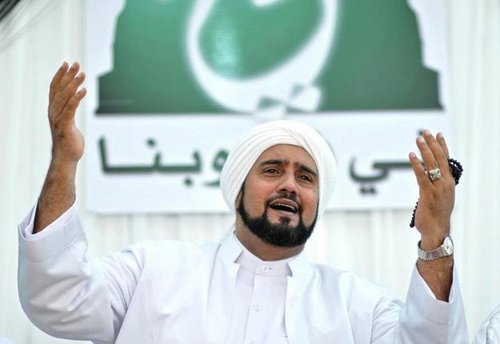 Kumpulan Foto Habib Syech bin Abdul Qodir Assegaf Terbaru - FiqihMuslim.com