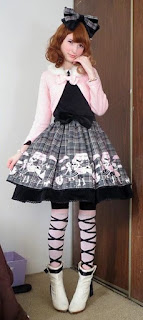 M i n t K i s m e t ♡: Lolita Posing 101