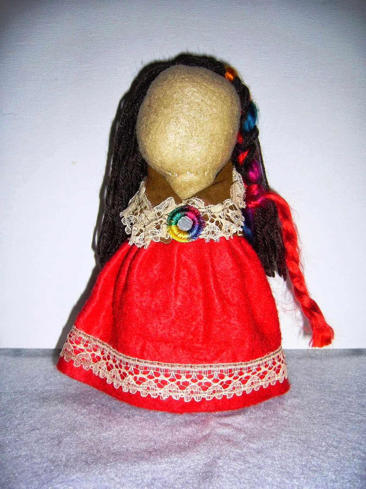 Dolls and I: More faceless felt dolls 2010