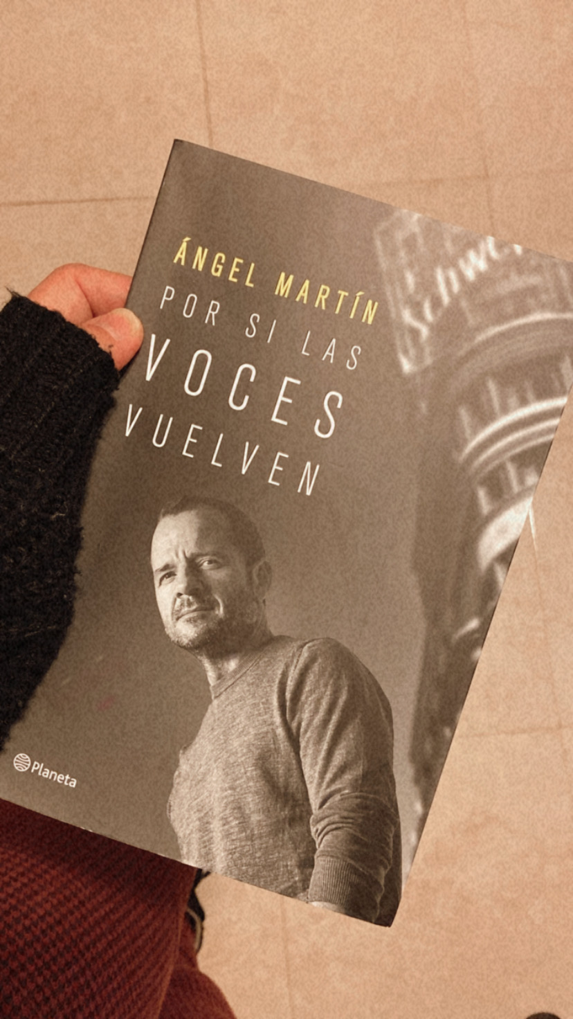 Mundos de lectura: Por si las voces vuelven - Ángel Martín