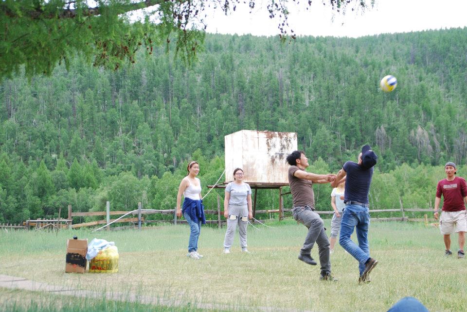 ЦАГААН НУГА хүүхдийн зуслан Зургийн цомог 2013