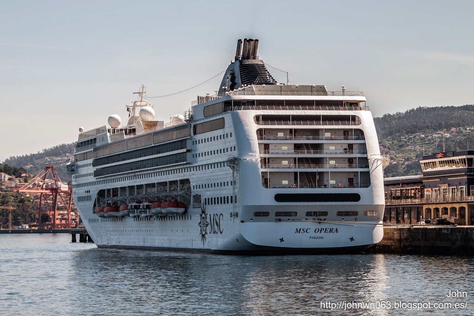 FOTOS DE BARCOS: MSC OPERA