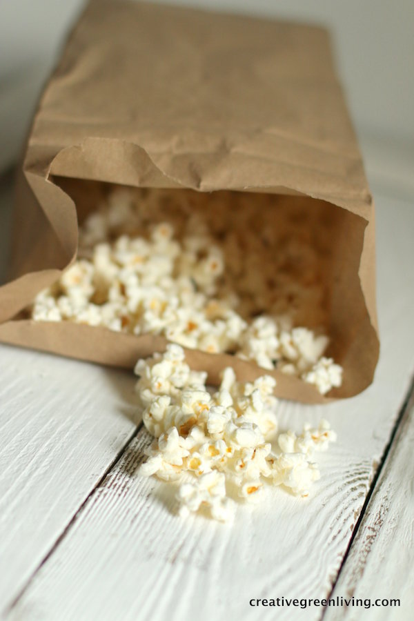 How to Make Homemade Popcorn in the Microwave - No Oil Required ...