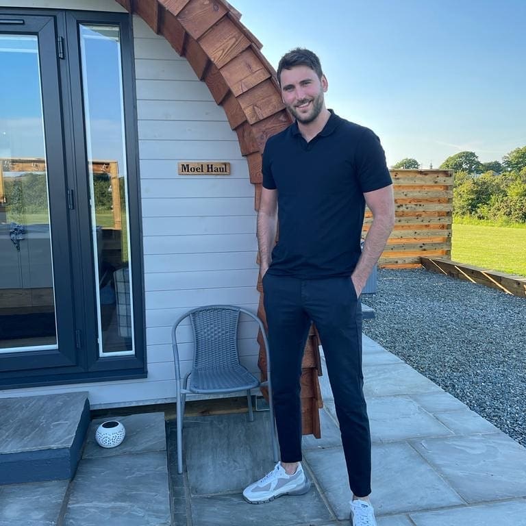 Hollyoaks off the Charts: Jacob Roberts New Insta Recent