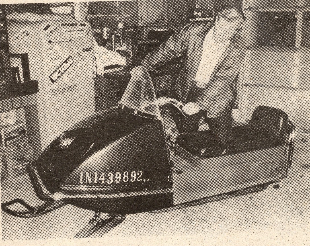 CLASSIC SNOWMOBILES OF THE PAST: SEARS SNOWCRUISER SNOWMOBILE
