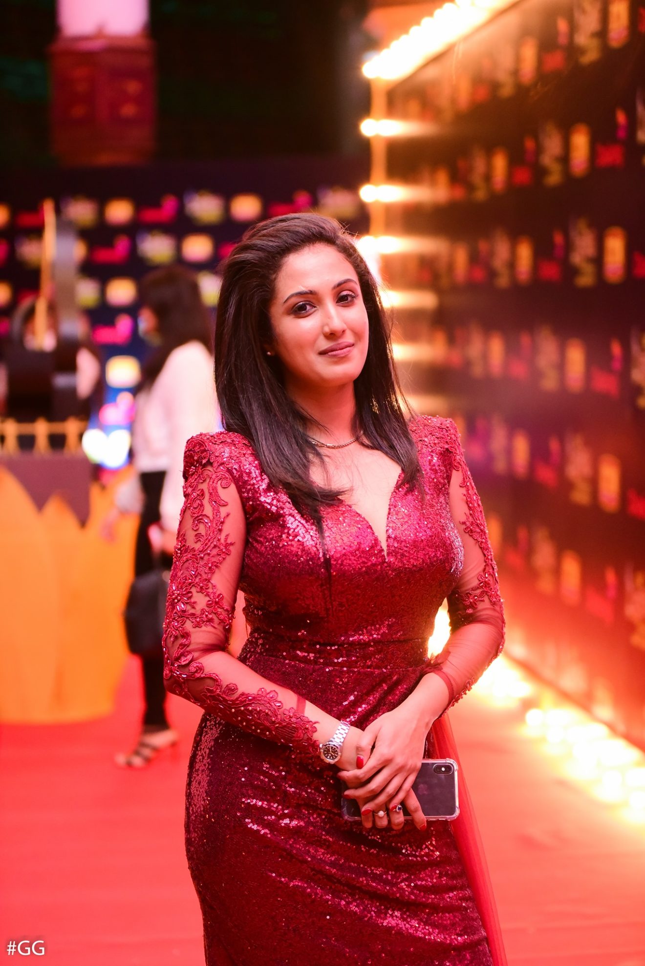 Dinithi Walgamage | 10 Things About Dinithi Walgamage | MyDayLK Most ...