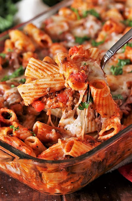 Easy Baked Mostaccioli (aka: Baked Cheesy Pasta) | The Kitchen is My ...