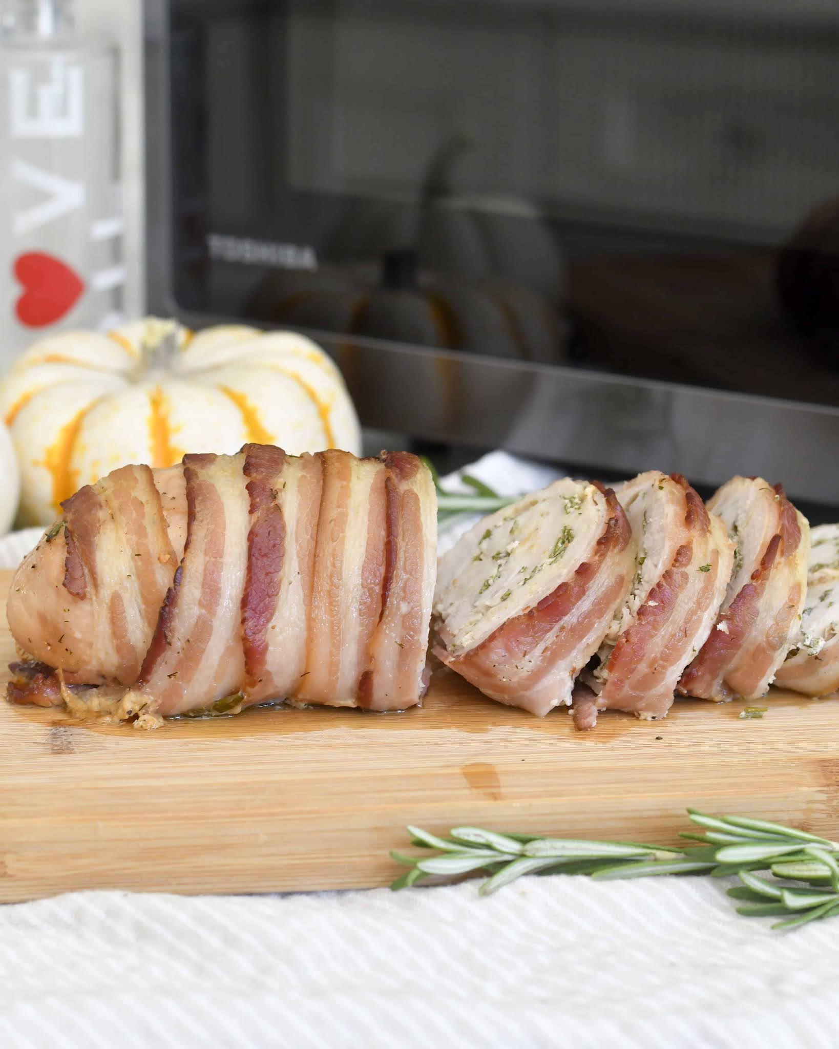 Cooking with Manuela: Bacon Wrapped Roasted Turkey Roulade