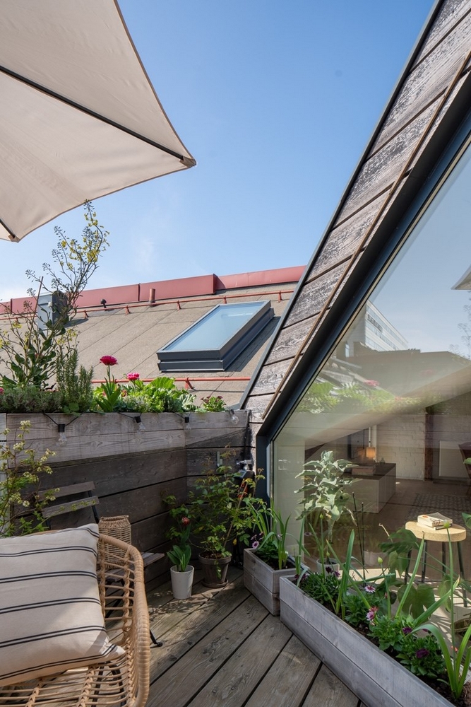 découvrir l'endroit du décor : JOLIS COMBLES