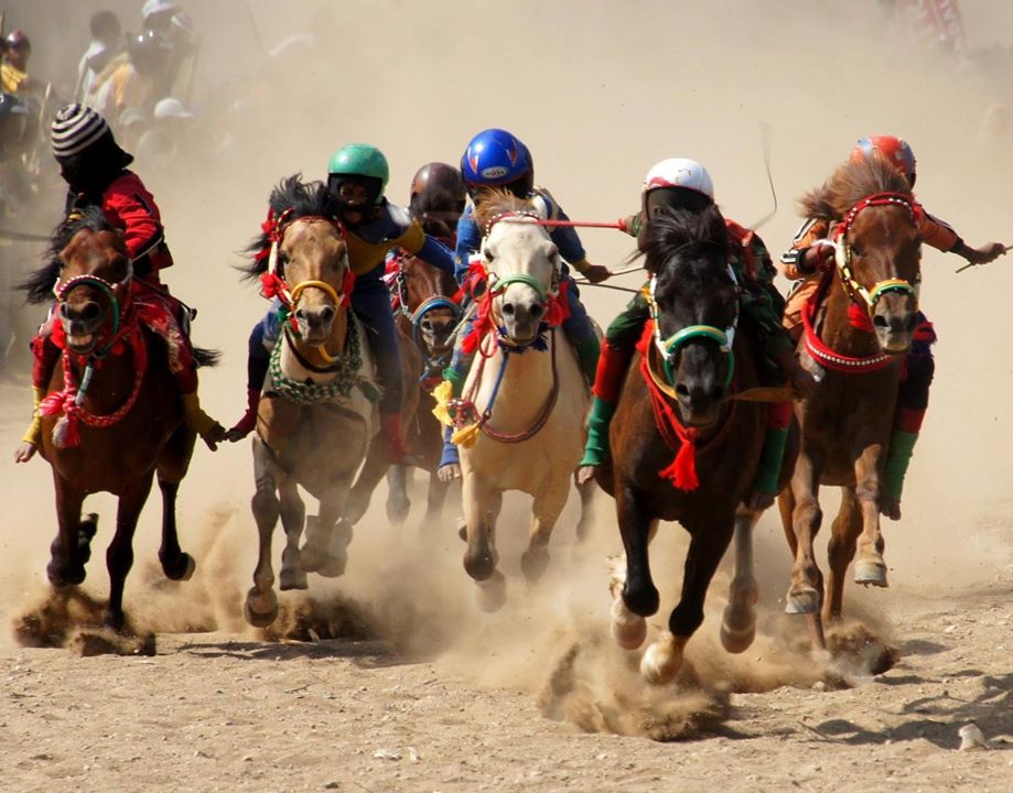 Joki Cilik Pacuan Kuda Sumbawa