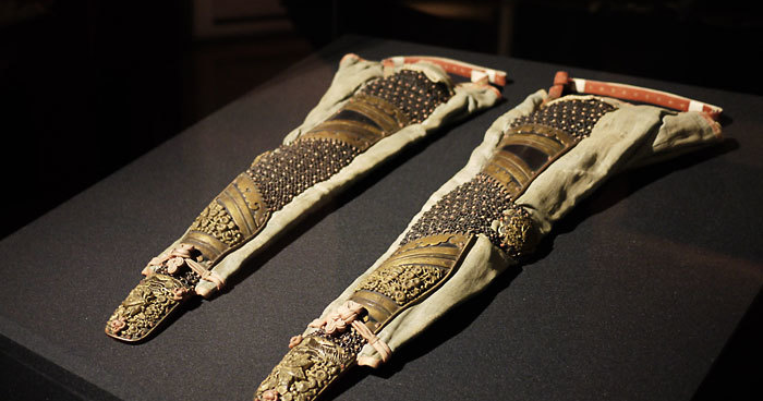 Kote (籠手) of the late Heian and late Kamakura period