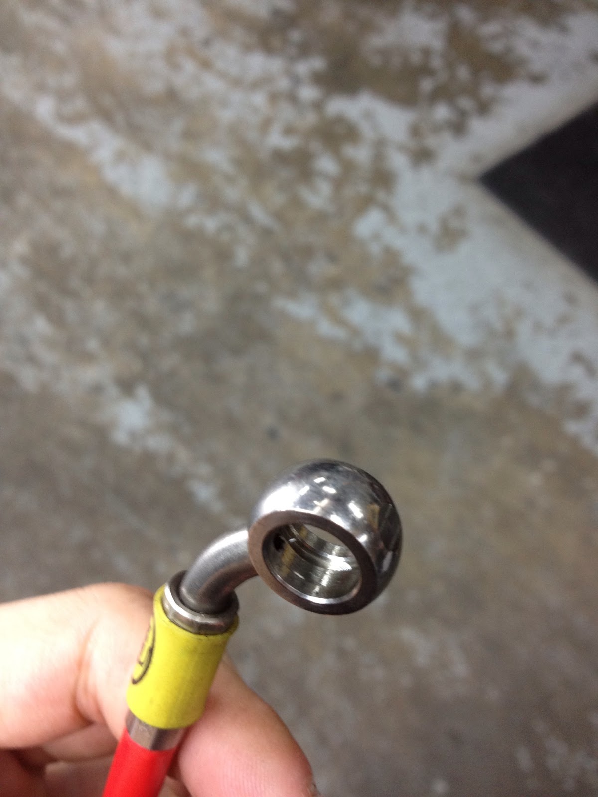 Riding Bible: Hel Brake Line Defect