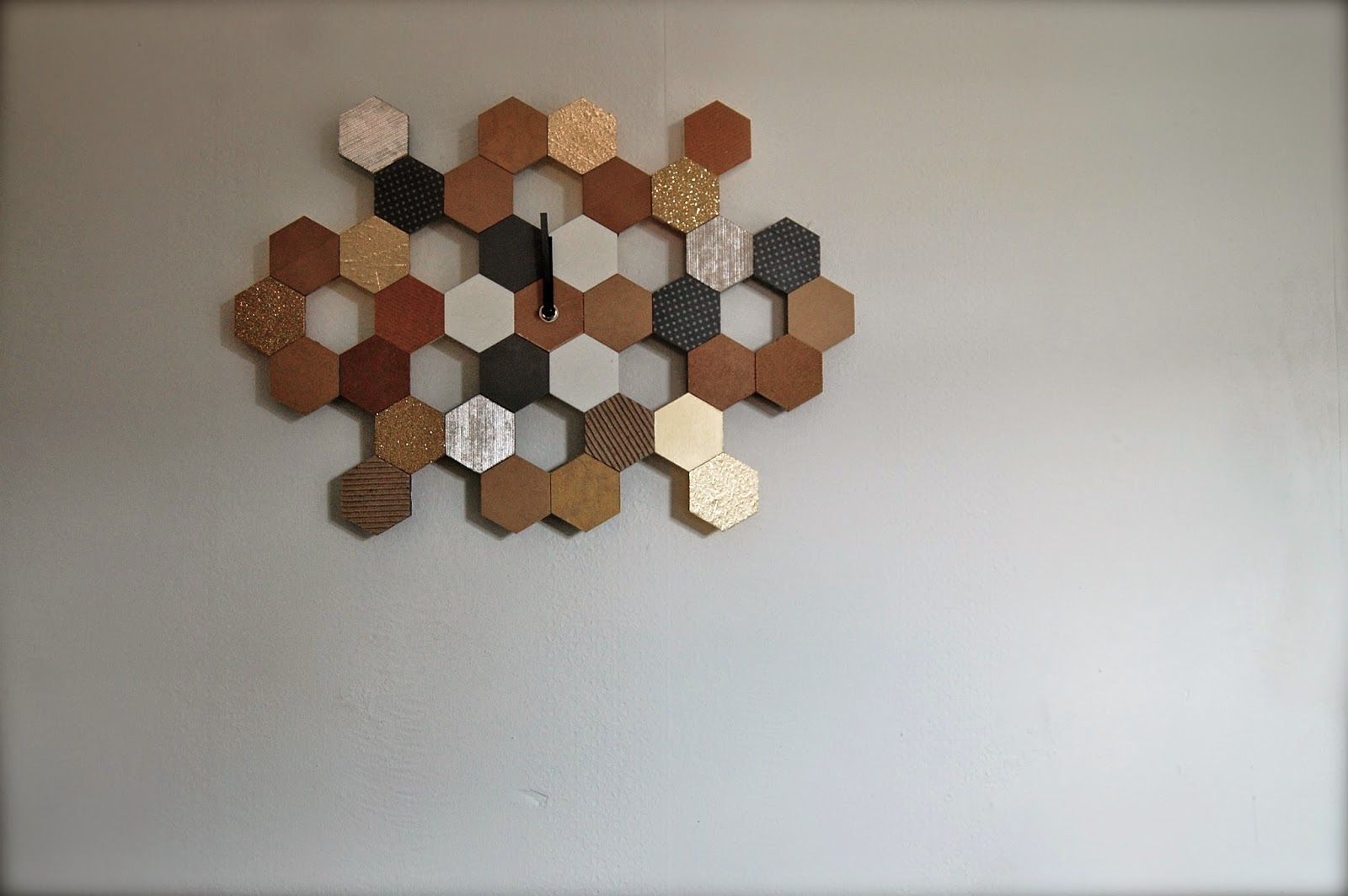 Frondulous: Hexagon Clock