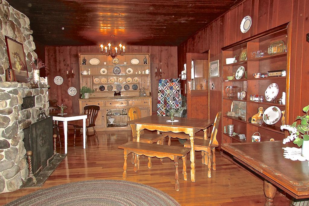 Sweet House Dreams: Old Northern Inn, 1900 Historic Hotel turned Bed ...