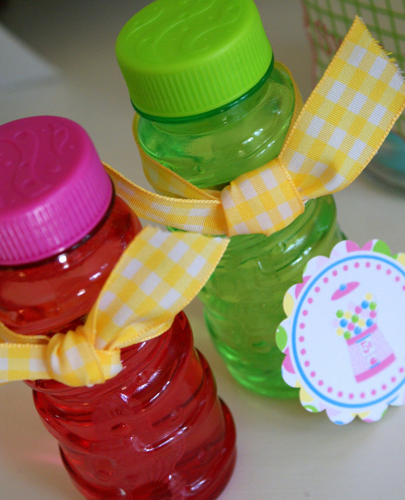 A Little Loveliness: Bubblegum Blow-Out Fun and Favors