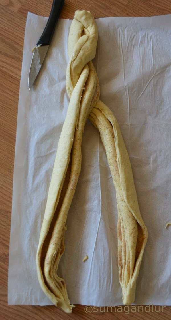Veggie Platter: Fun Friday ~ Russian Rose Bread / Cinnamon Sugar ...