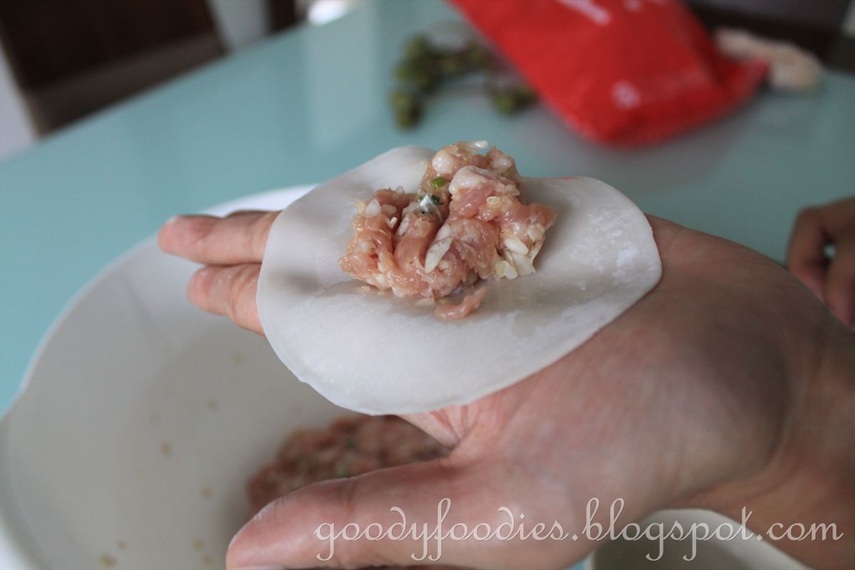 GoodyFoodies: Recipe: Japanese gyoza (potsticker) 餃子