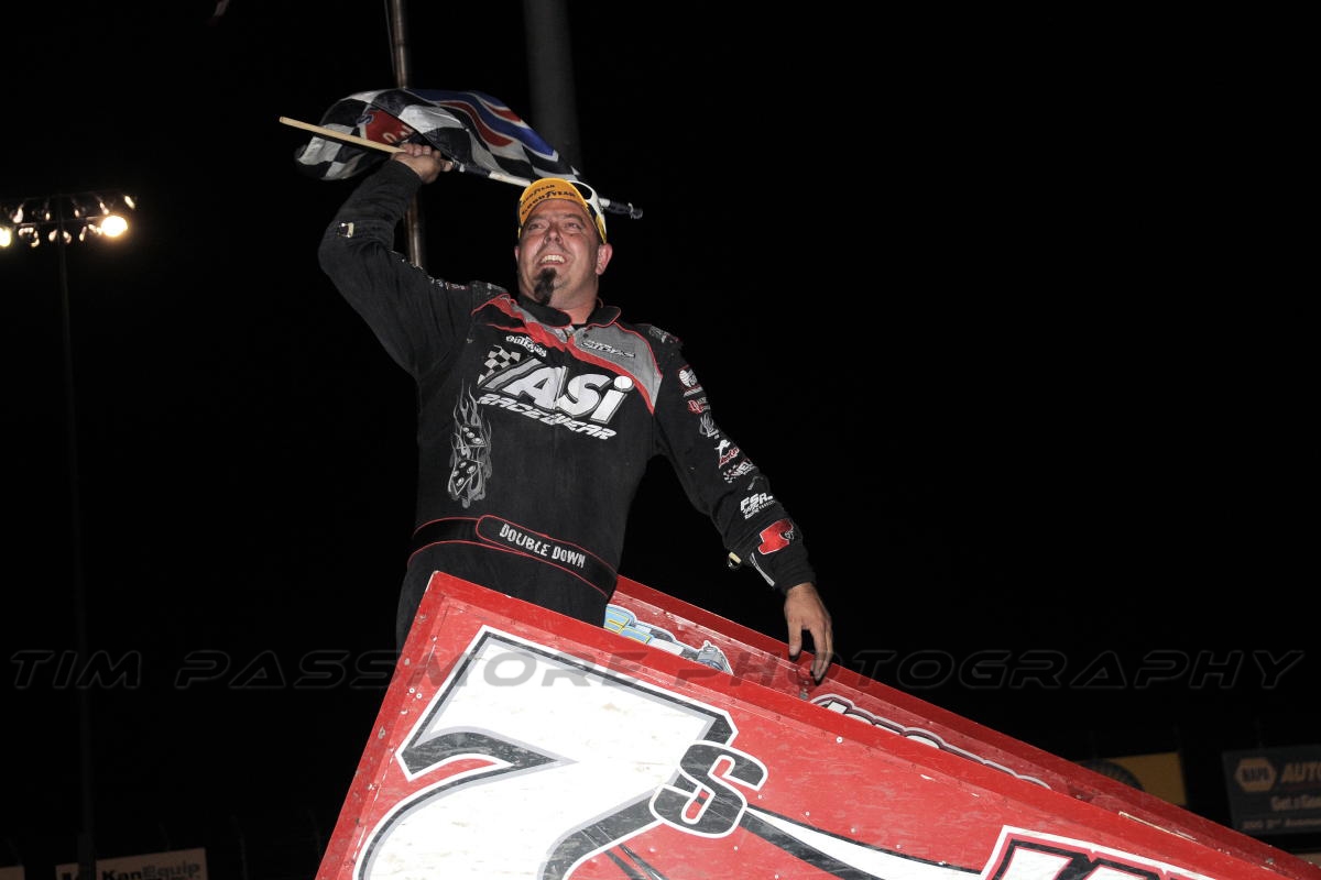 Racepix Sports Shorts: WOO Duel in Dodge Saturday 7-2-2011