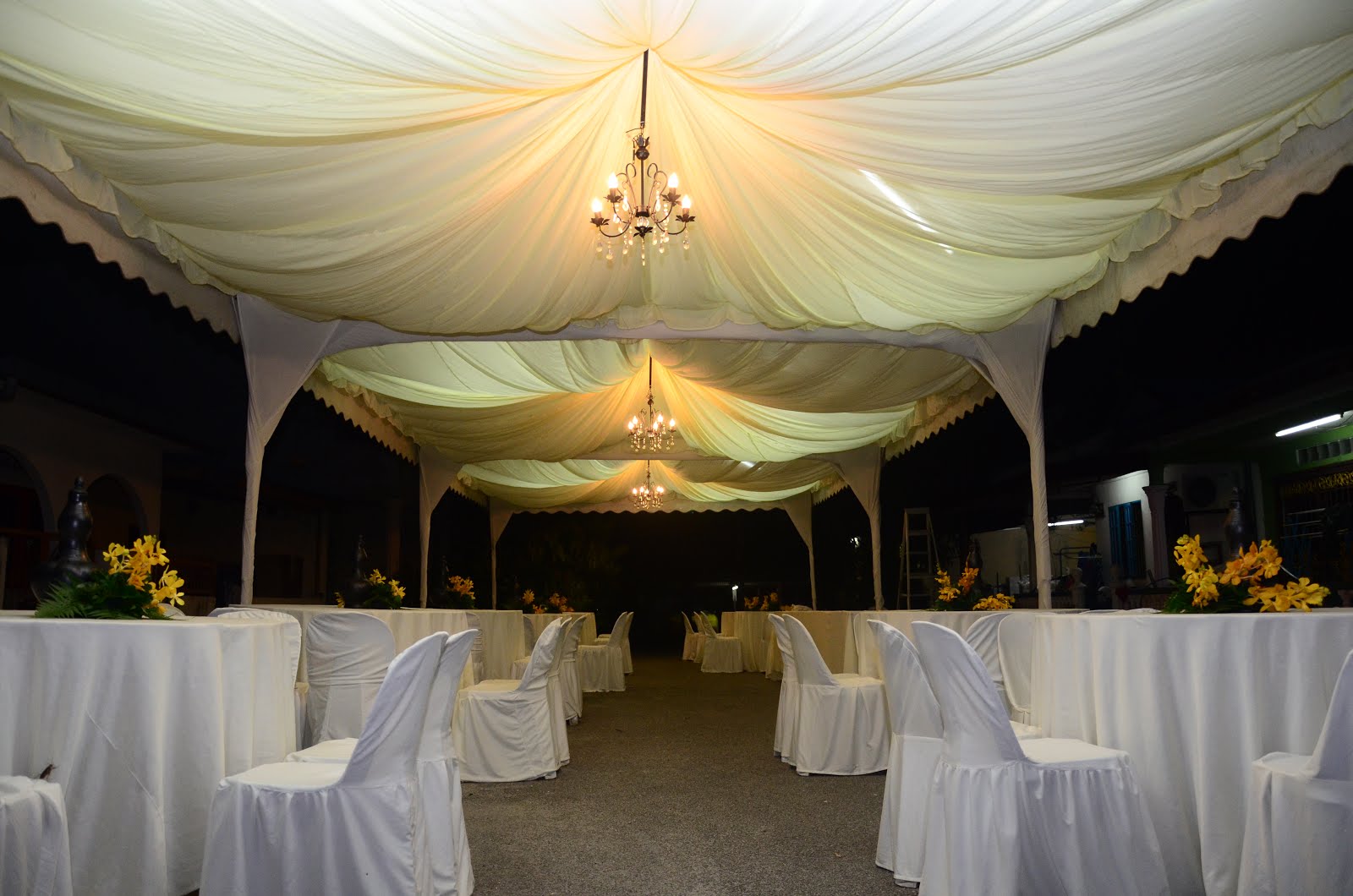 Ginger Dutch: Khemah