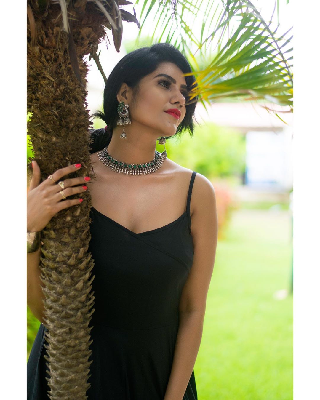 Nivisha Hot Navel Photos Collection Instagram, Serial Stills