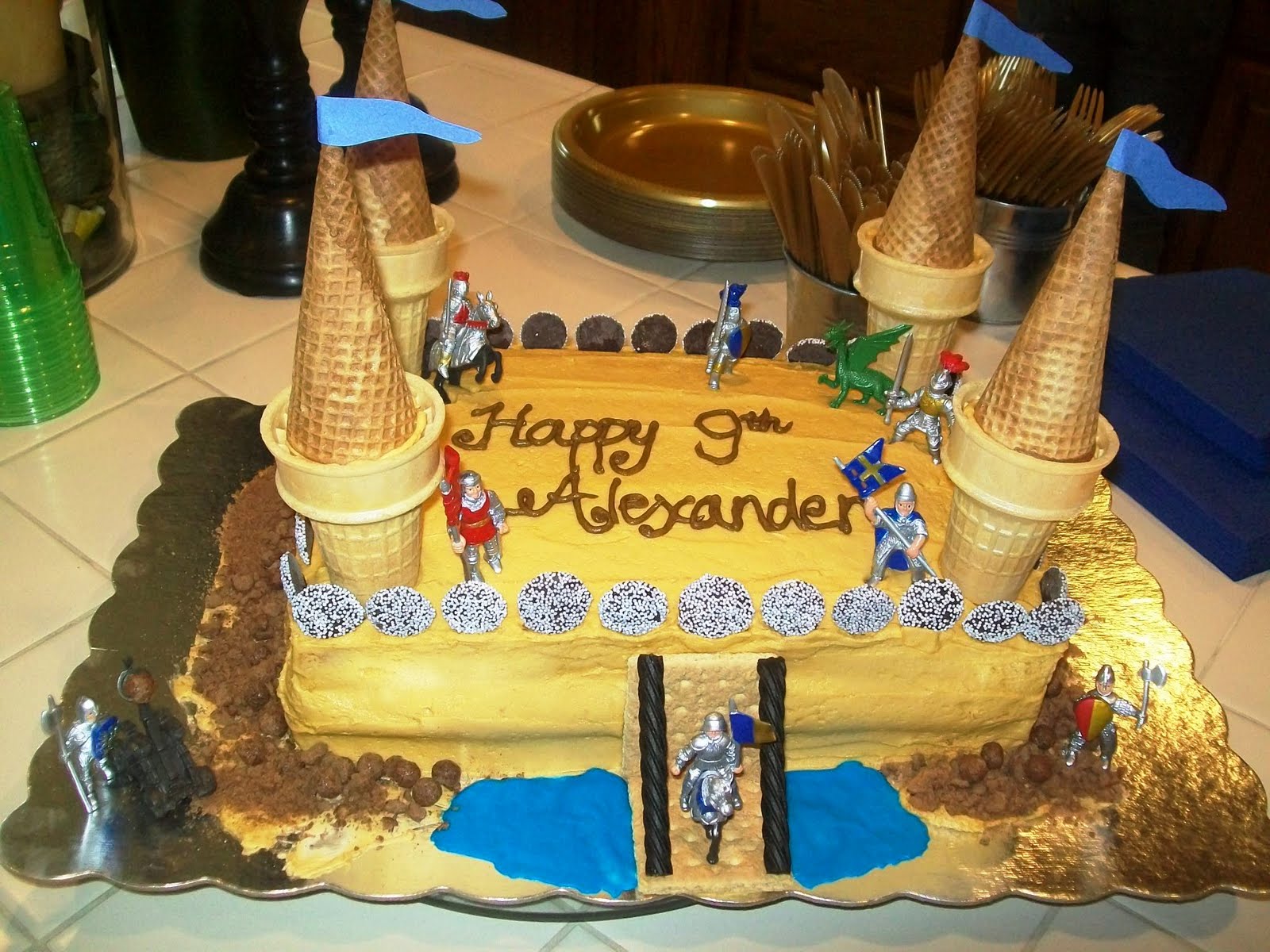 pastel: Alexander's Knight Cake
