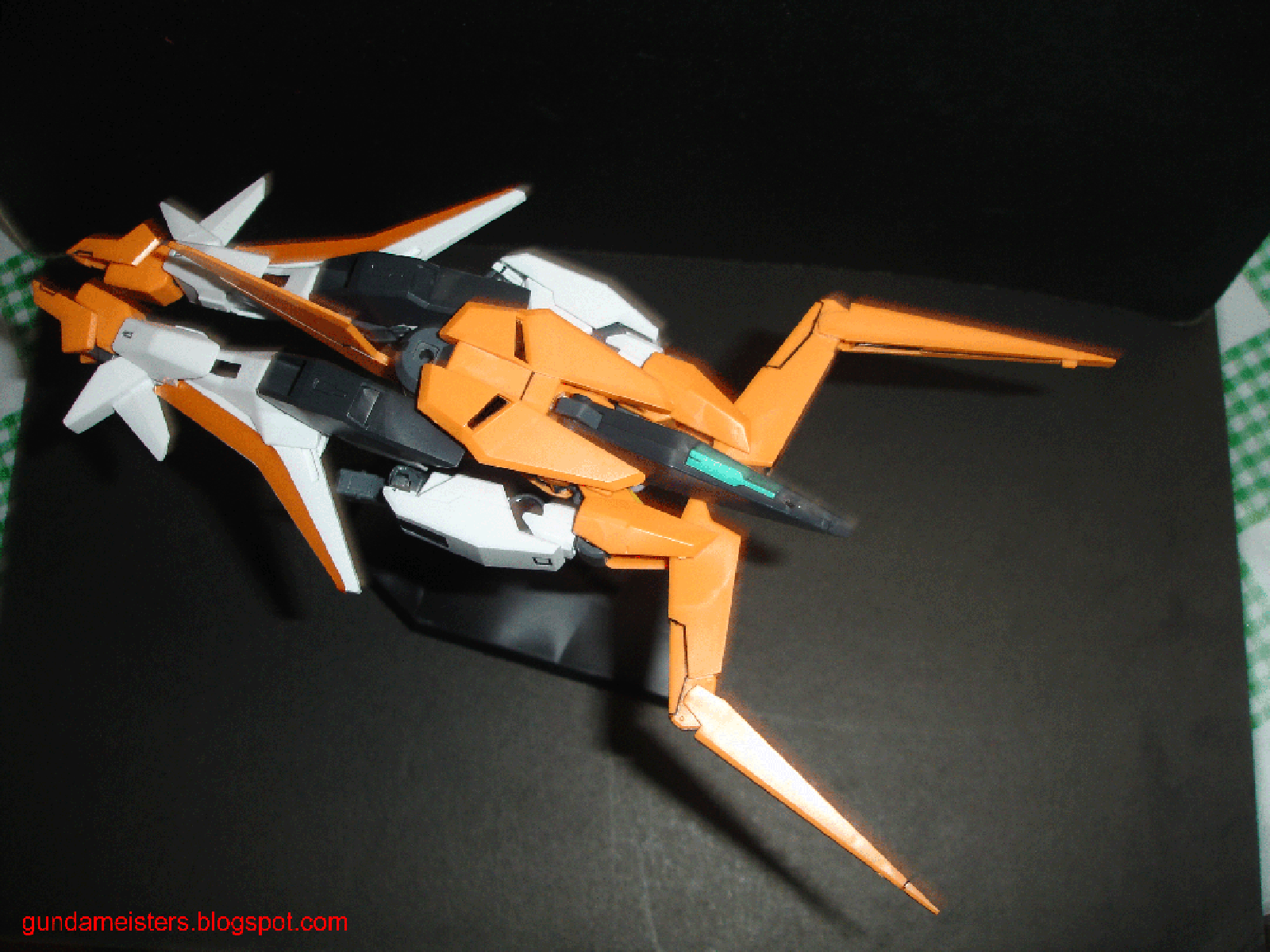 Gundam Meisters: Review: HG 1/144 Arios Gundam