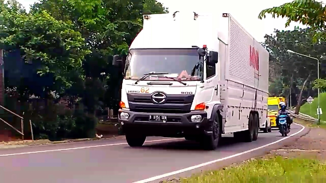 Spesifikasi HINO RANGER FM 320 PL TRAILER TANKI