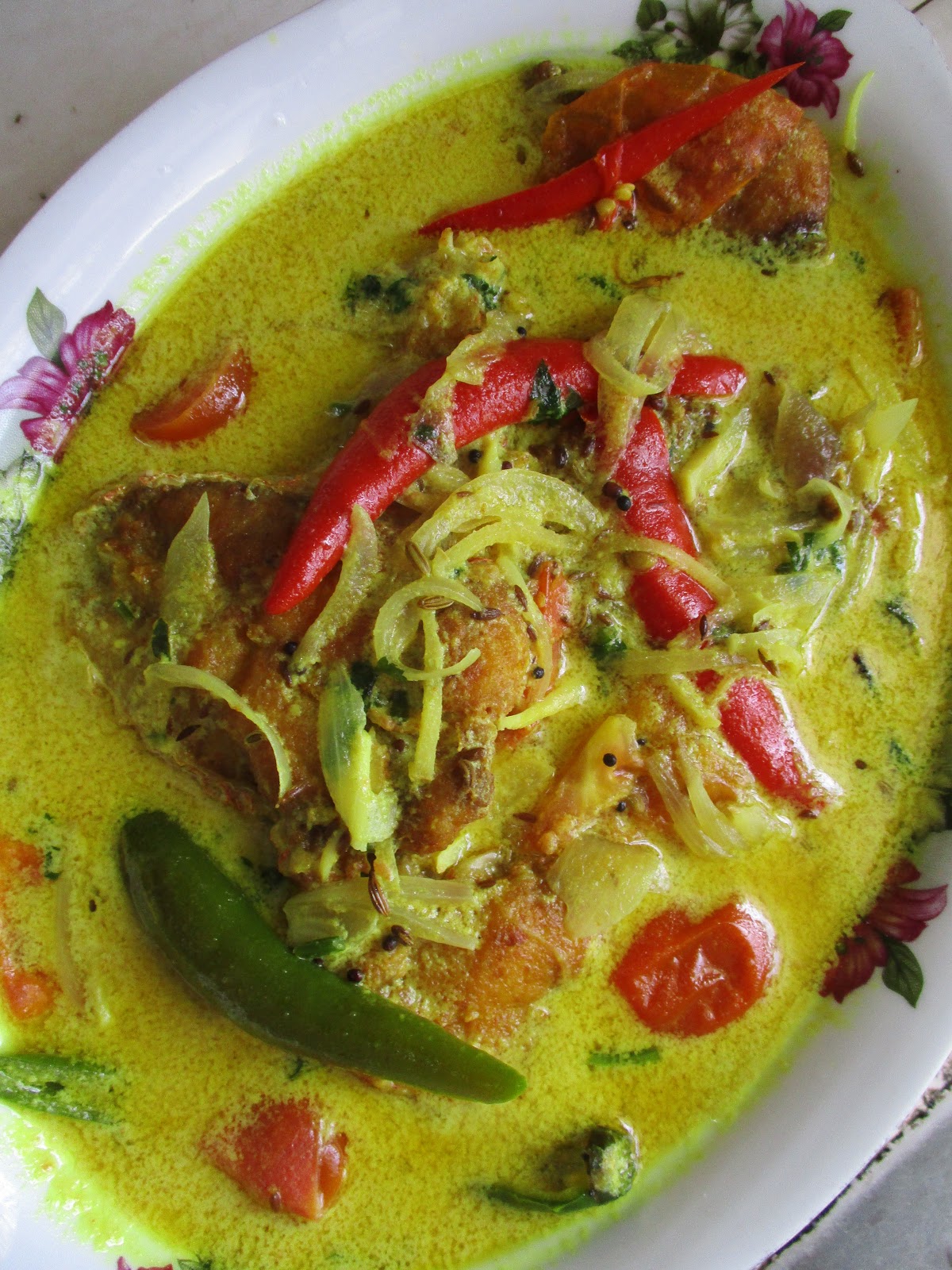 KARI LEAFS ... Malaysian flavour's: FISH MOLEE