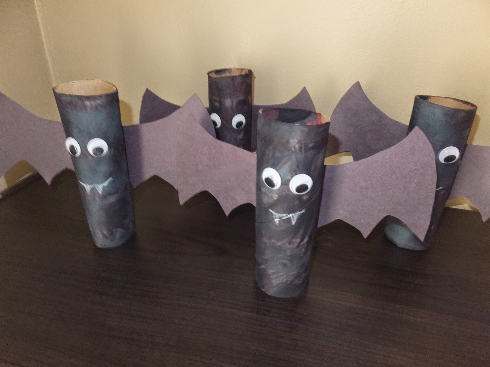 Kidspert: Toilet Paper Roll Bats