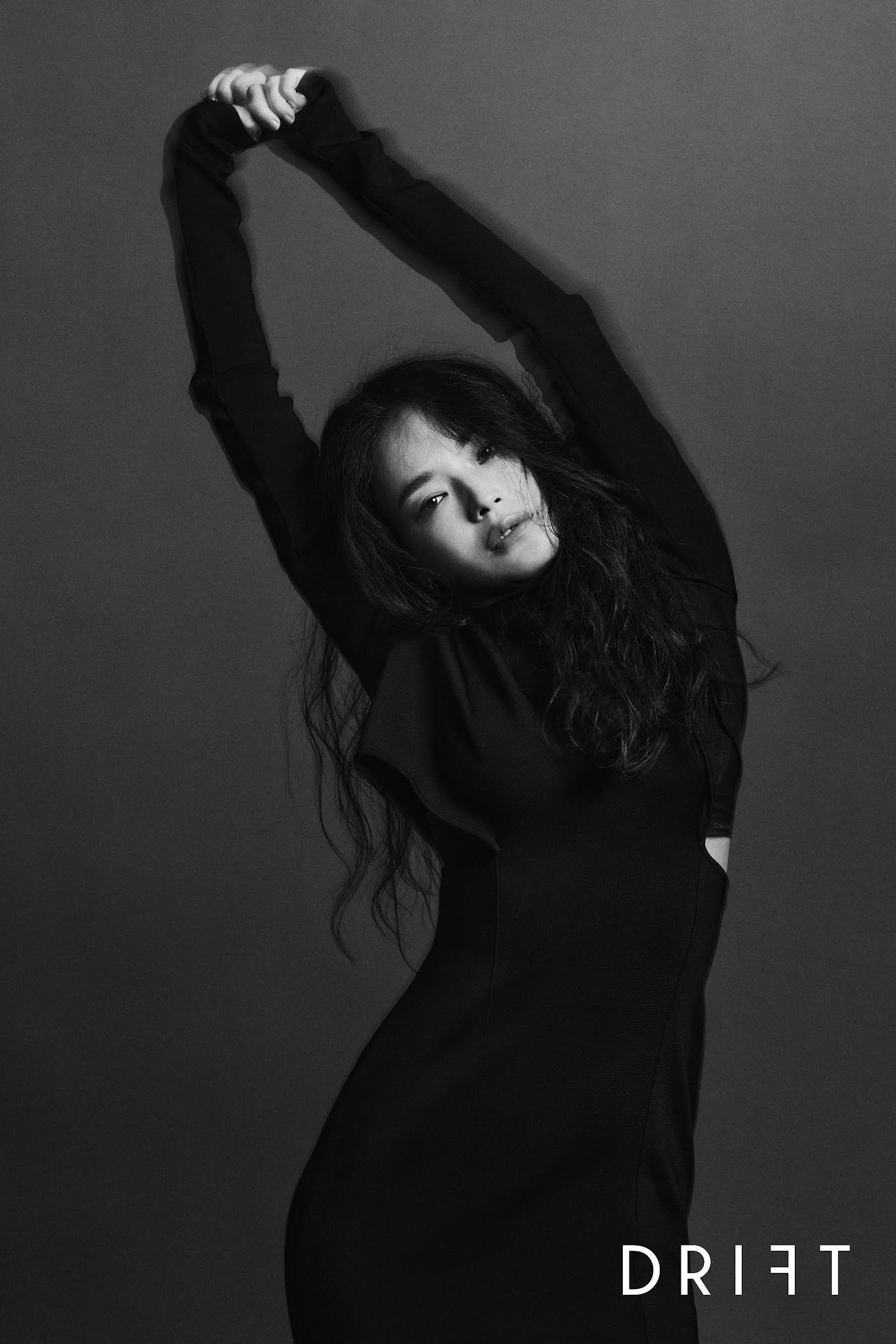 China Entertainment News: Shu Qi covers fashion magazine