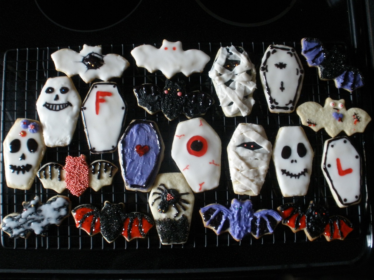 the half cut cook: Food Photo of the Day ~ Creepy Cookies
