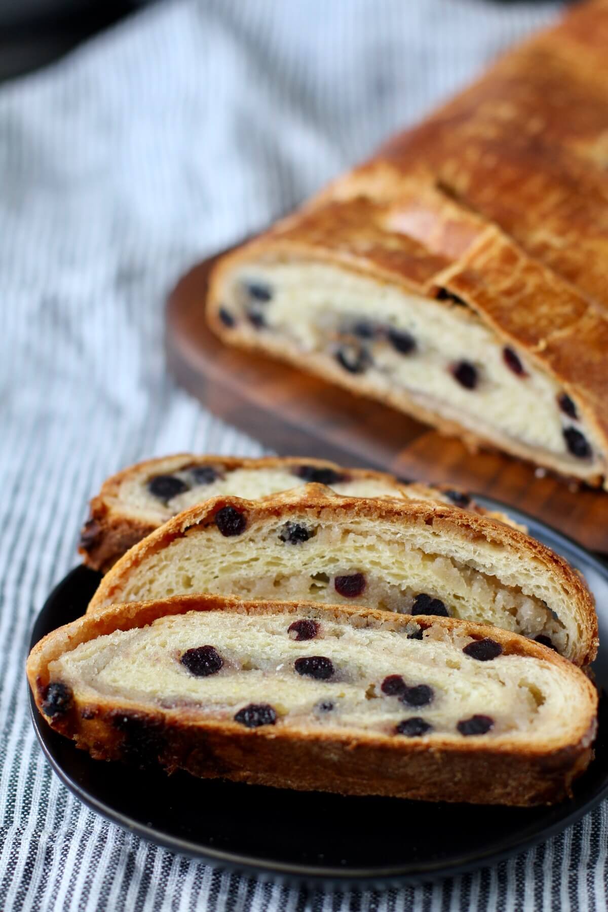 Hungarian Almond Roll | Karen's Kitchen Stories