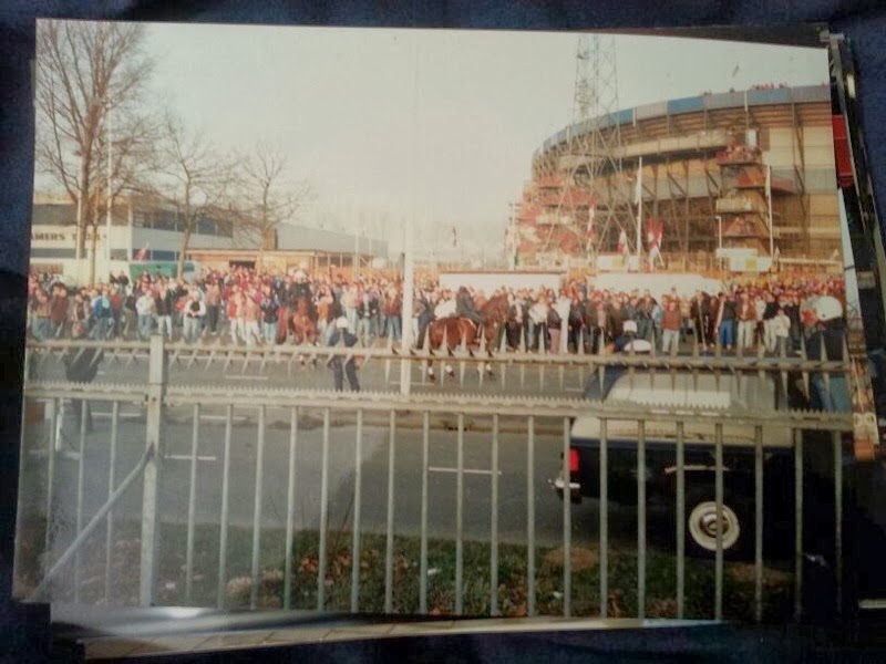 Football Hooligan Pictures: Spurs in Feyenoord 1992 (13 pics)