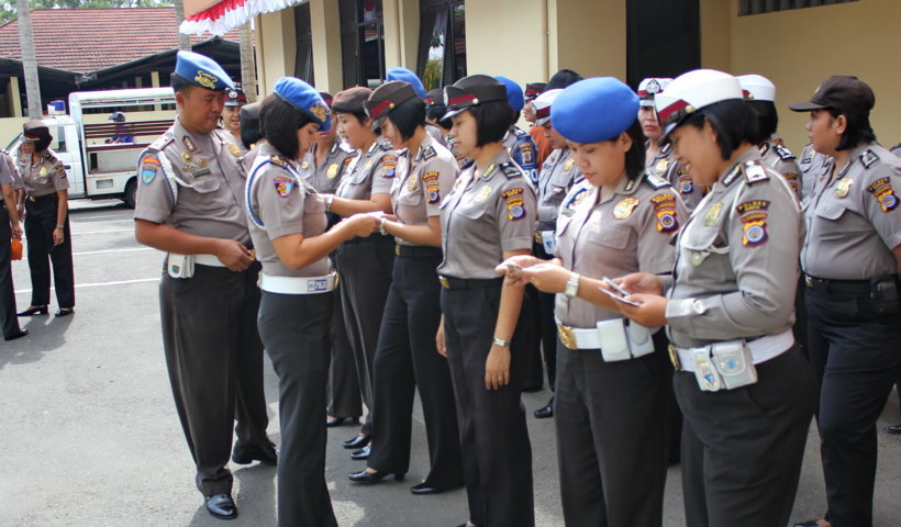 MENYAMBUT HUT POLWAN KE 65, POLWAN POLRES BANTUL DITERTIBKAN ~ Polwan ...