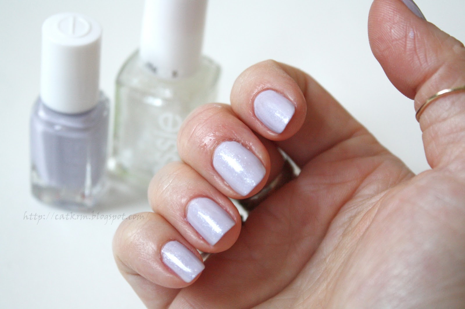 Cat's Little Corner: essie: st. lucia lilac oraz top pure pearlfection