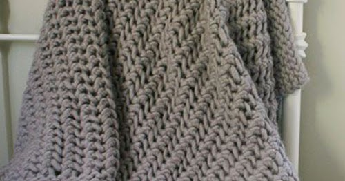 Amazing Knitting: Lacy Chunky Throw - Free Pattern