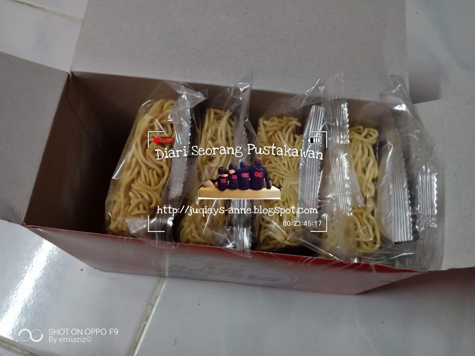 - Diari Seorang Pustakawan -: Mee segera Mee Nak Mee - review