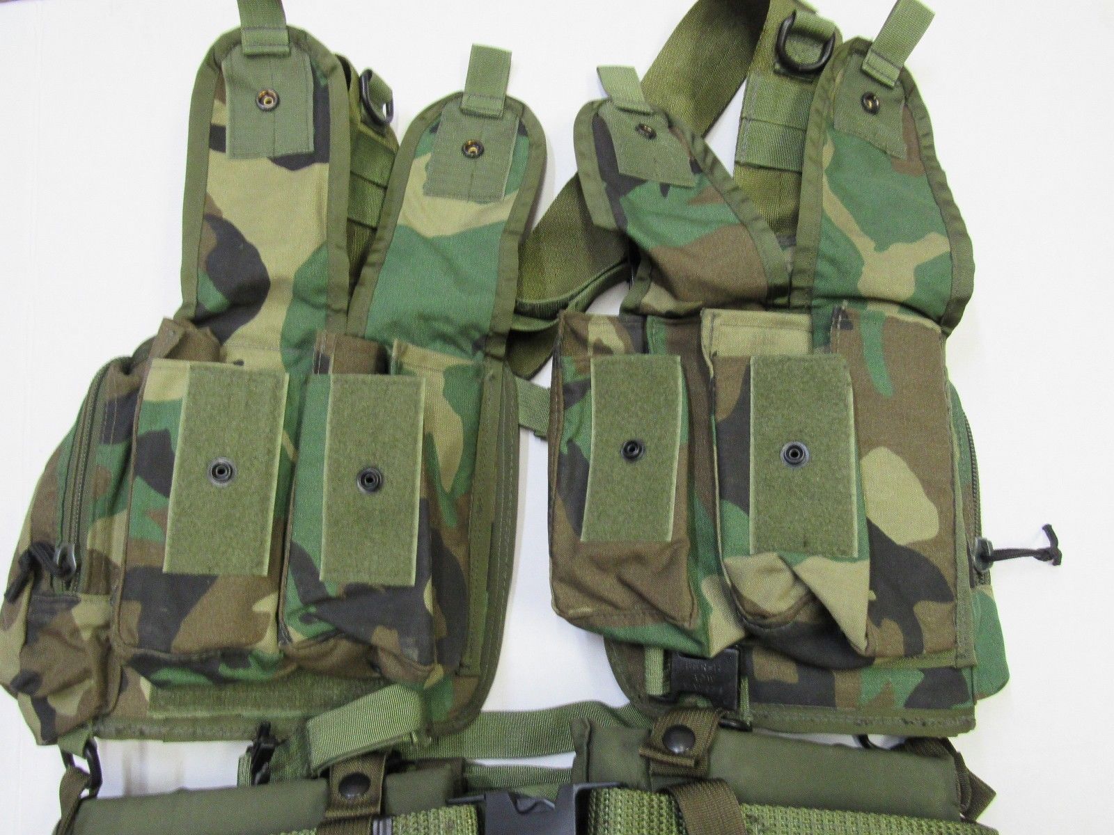 Webbingbabel: London Bridge LBT-1879A Woodland Split Front Chest Rig