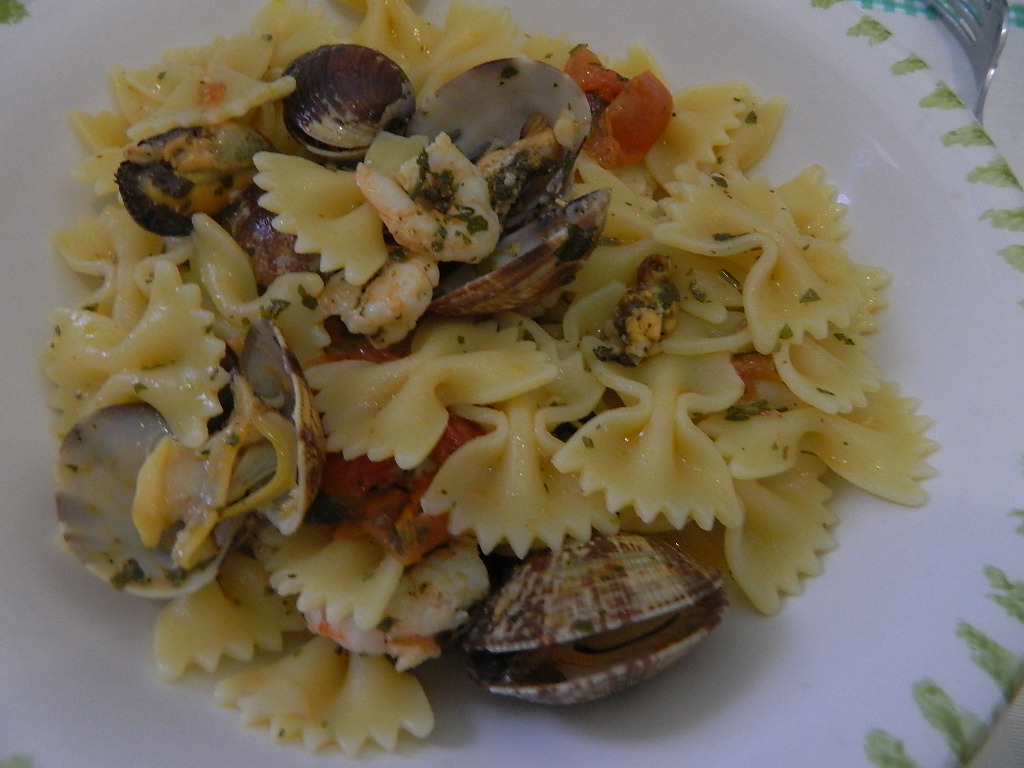 in cucina con vanna: Farfalloni con cozze, vongole e gamberetti.