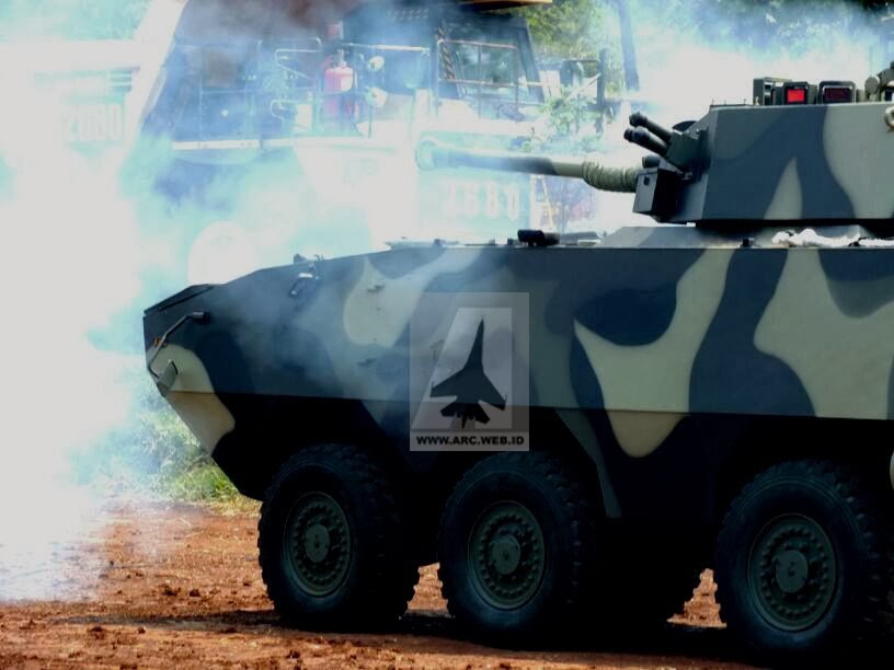 Kavaleri TNI-AD Berlatih Mengunakan Panser Tarantula [10 FOTO ...