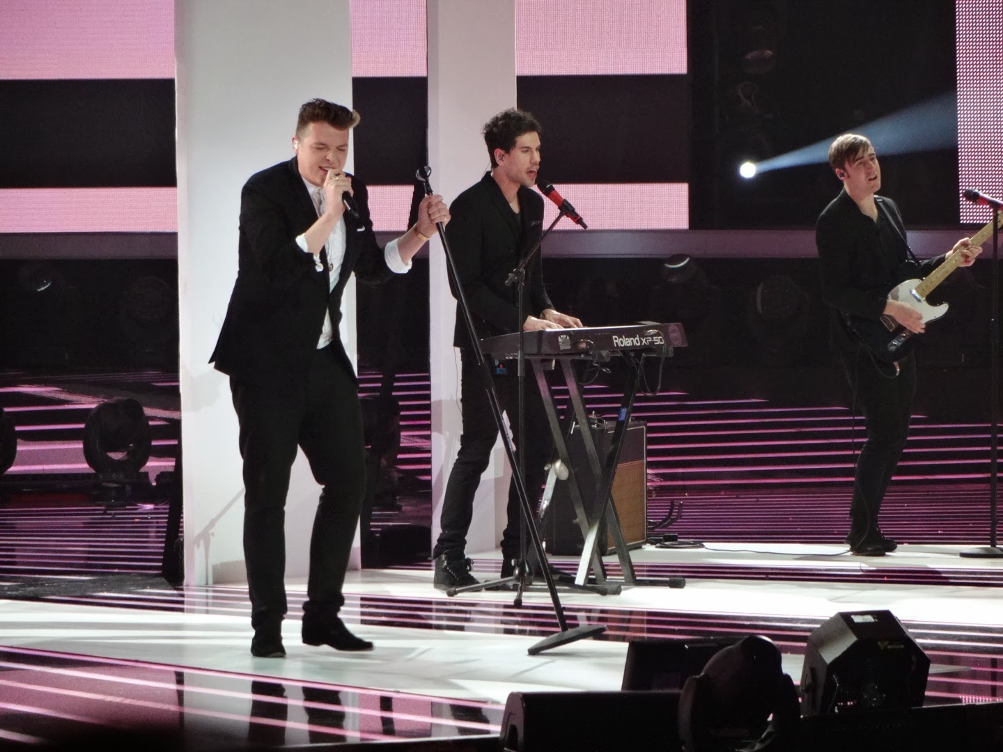 X Factor 2013 Italia: terza puntata backstage con Testanera e show. Il ...