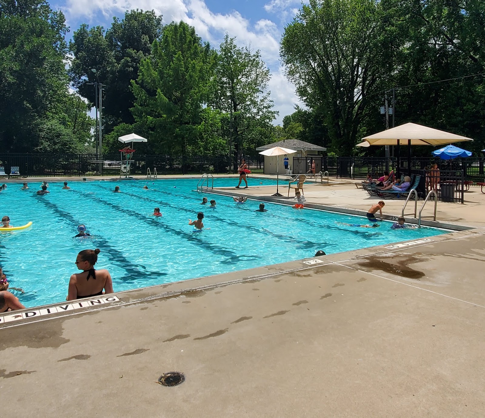 Play St. Louis: O'Fallon Memorial Pool, O'Fallon IL
