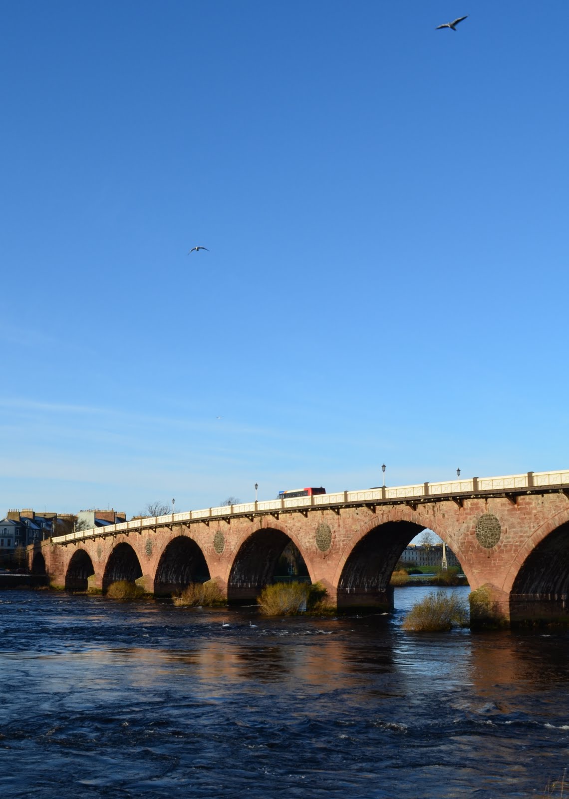 Tour Scotland: Tour Scotland Photographs Old Bridge Perth Perthshire ...